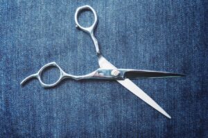 What Is The Slicing Hair Technique? (How To Slice Hair)